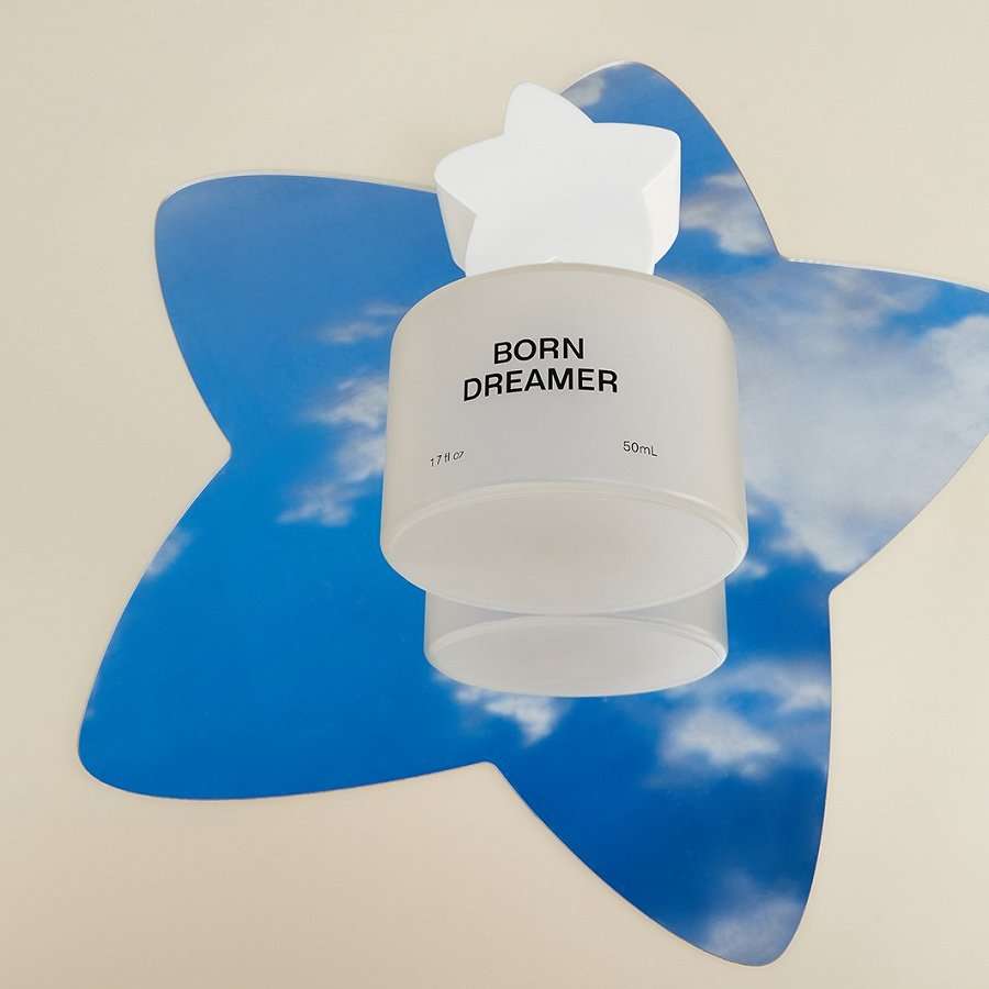 Charli D‘Amelio Born Dreamer Eau De Toilette online | DOUGLAS Charli D‘Amelio Born Dreamer Eau De Toilette online | DOUGLAS